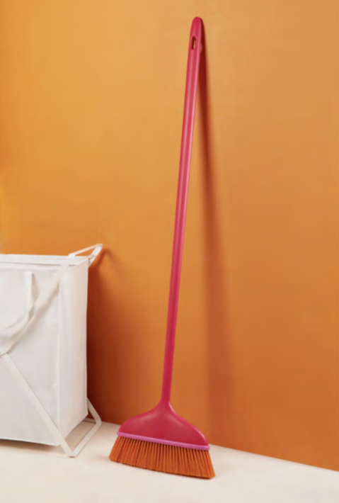 Stefano Giovannoni: Mago Broom by Magis: NOVA68.com