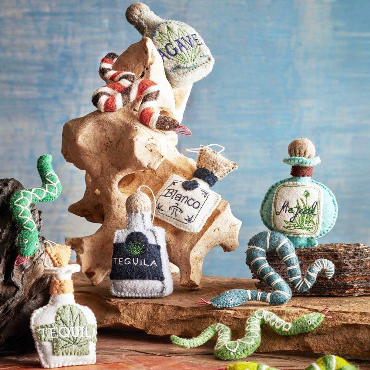 mezcal vs tequila mexican ornament set, 5 pieces: NOVA68.com